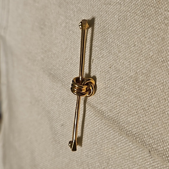 Monet | Jewelry | Vintage Monet Love Knot Lapel Pin | Poshmark